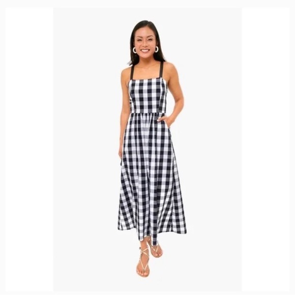Tuckernuck | Dresses | Tuckernuck Lelia Black White Gingham Square Neck ...